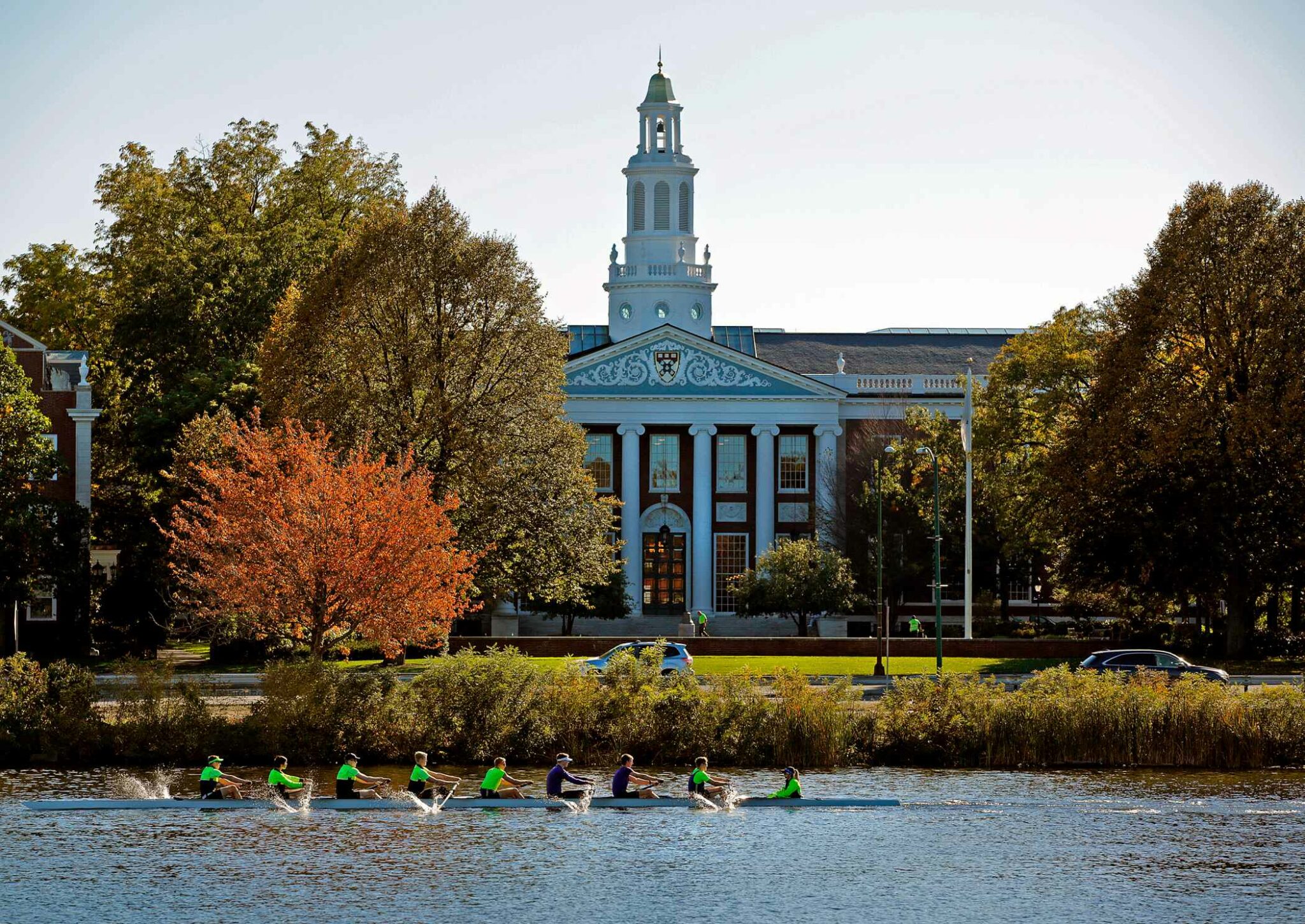 How to get into Harvard Business School (HBS) in 2025 : A 7-step process